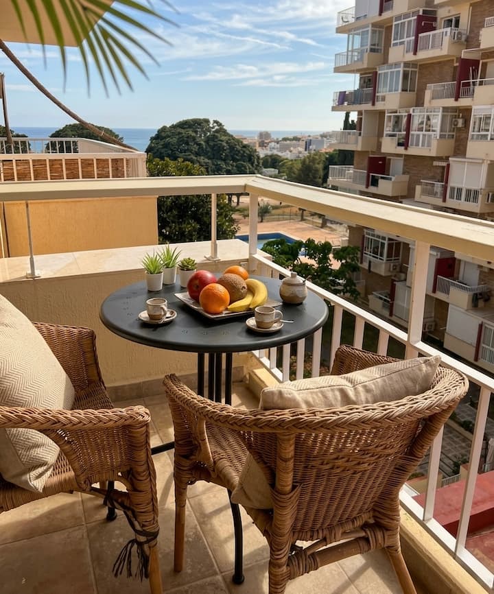 Apartment With Terrace & Pool Near The Beach - Benalmádena