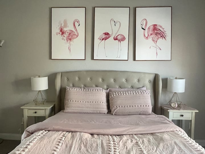 Cozy Flamingo Room Near The Strip | 12mins Away! - Las Vegas