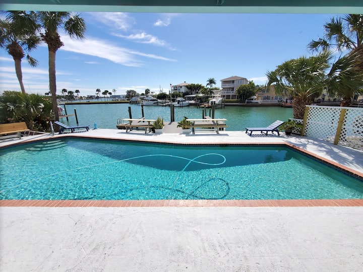 Beautiful Hidden Gem Of Treasure Island - Treasure Island, FL