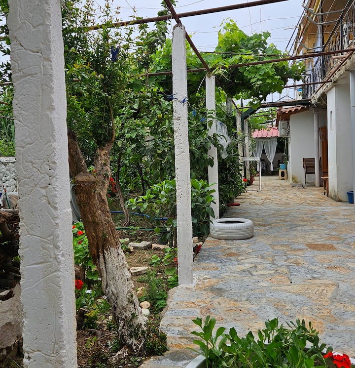 Aeria Rooms Himare - Himarë