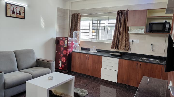 J K Elite 03,koramangala,1bhk,ac - Bangalore