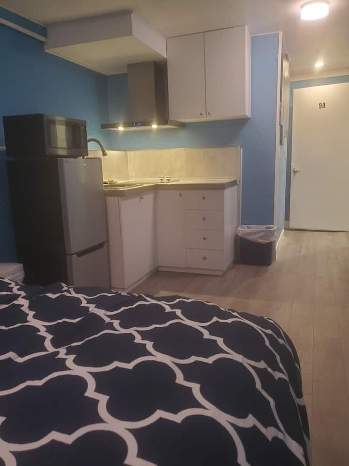 Suite. With Self Check-in. - Calgary