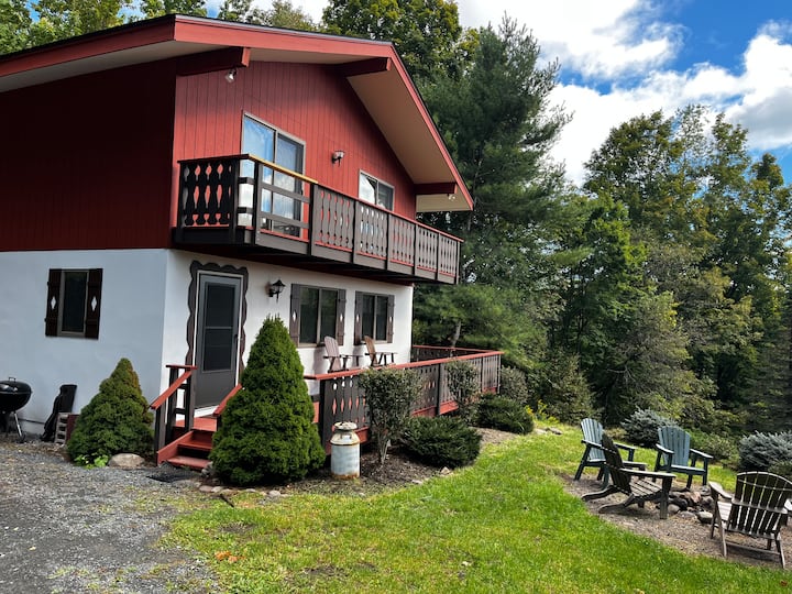 Windham Ski House, Beautiful Views - Windham, NY