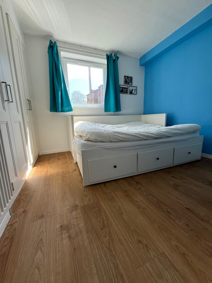 Nice Room In The Newhaven - Leith