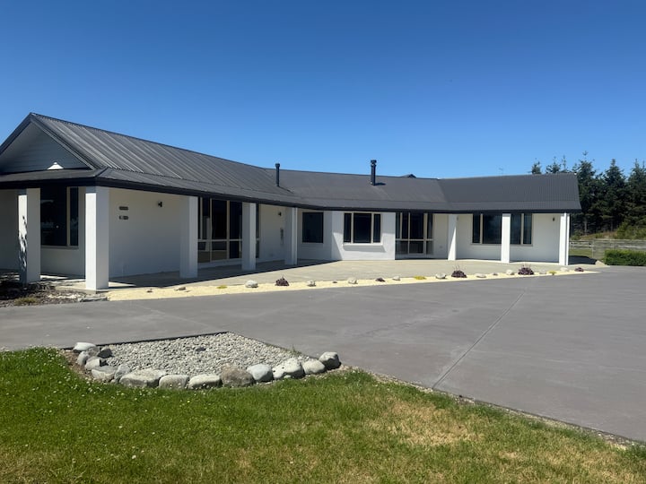 Ruataniwha Lodge Retreat - Twizel