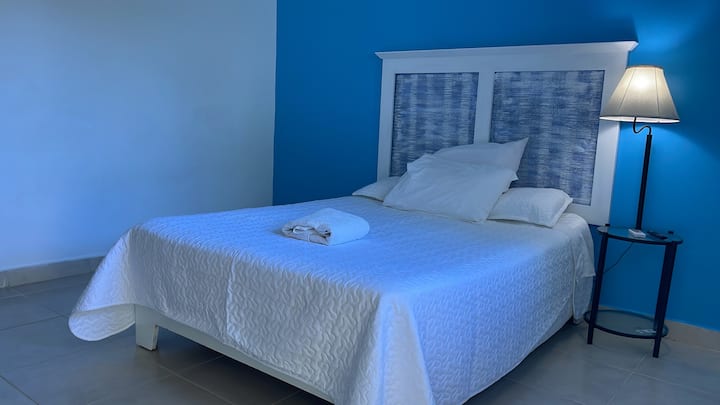 Blue Night Aparta Hotel “ Hot Water Free Wifi” - Punta Cana