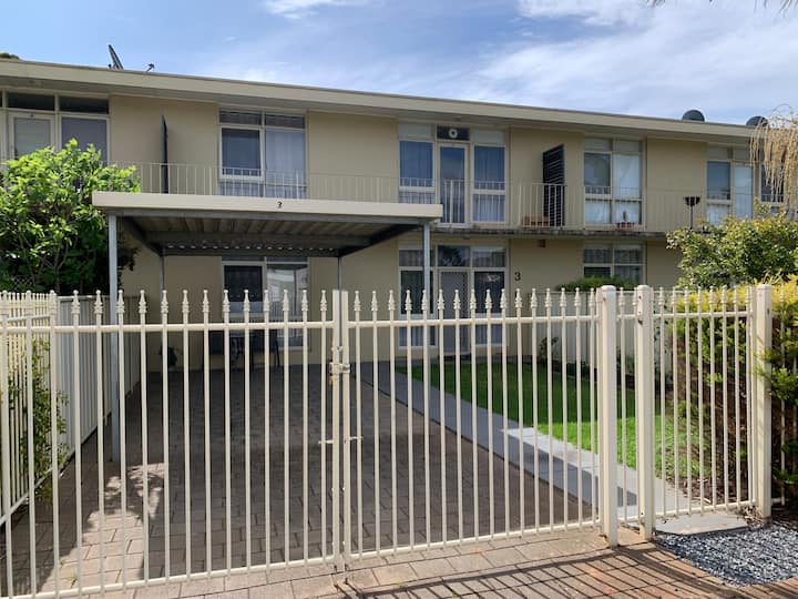 Sunshine Seven - Salisbury