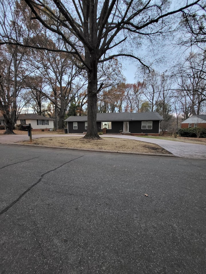 Home Sweet Home!quite & Peaceful Neighborhood - Greensboro, NC