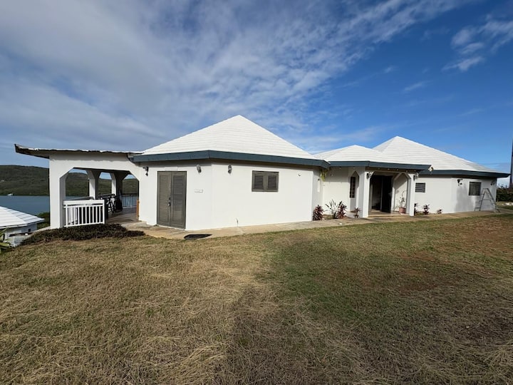 Villa Tamarindo | Private Entry & Bay Views - Culebra