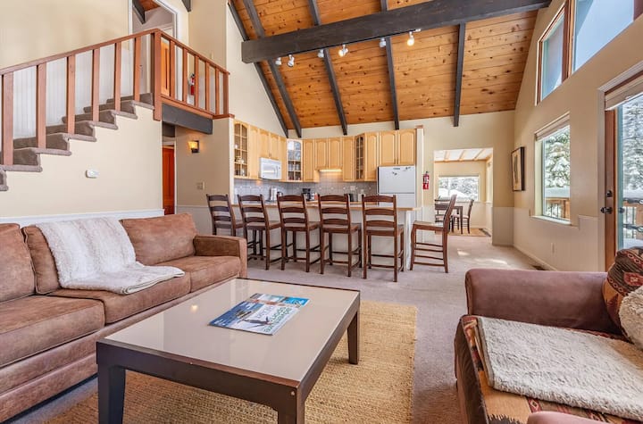 Cozy Bear Family Cabin (West Shore) - Olympic Valley, CA