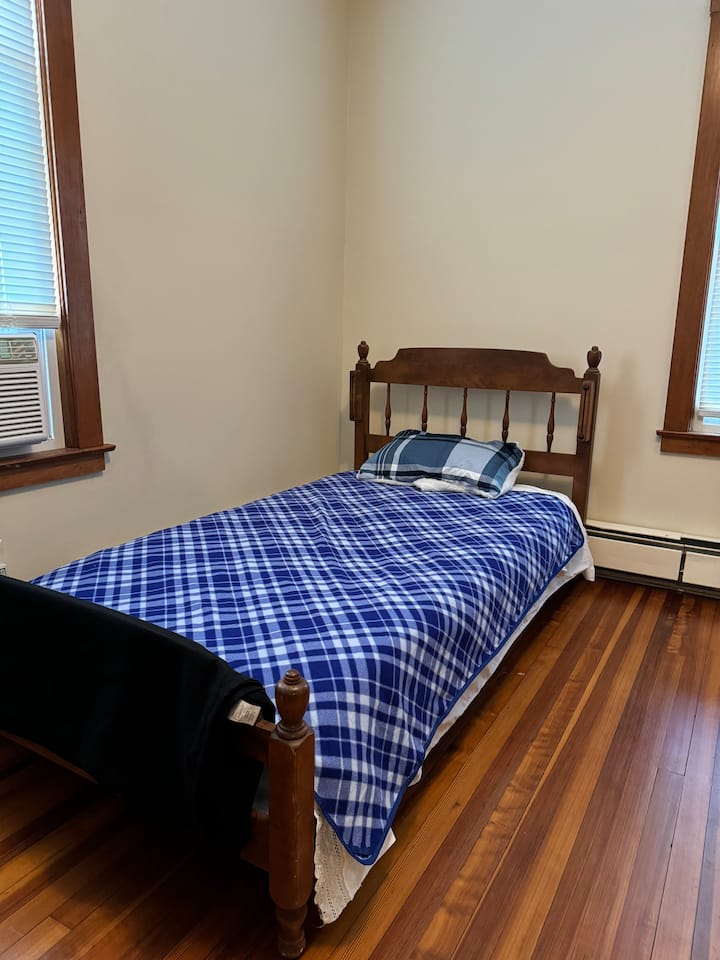 Twin Bed - Springfield, MA
