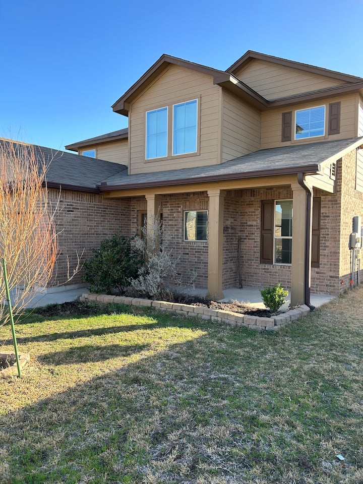 Bedroom In Lovely Home - Harker Heights, TX