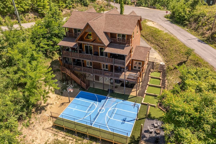 Sports Court+indoor Pool+mini Golf+fire Pit+views - Gatlinburg