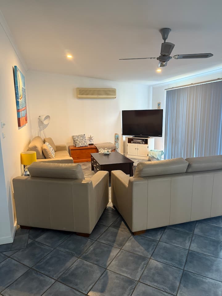 Waterfront | 4br | Kangaroo Island - Penneshaw