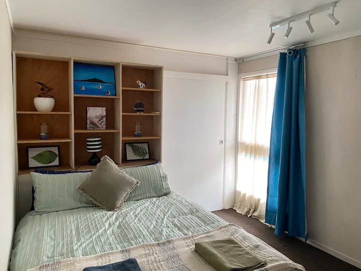 Sunny 2br Studio 15 Min From Cbd - Auckland