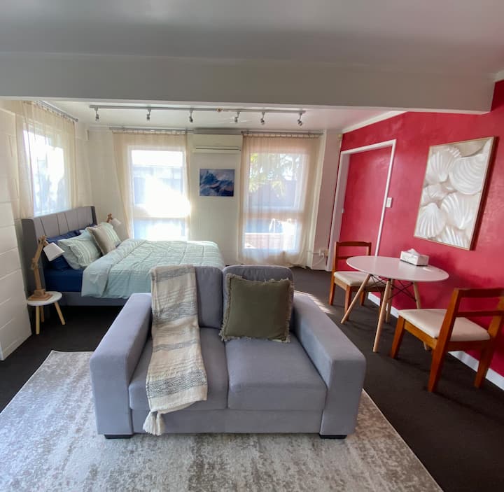 Sunny 2br Studio 15 Min From Cbd - Auckland