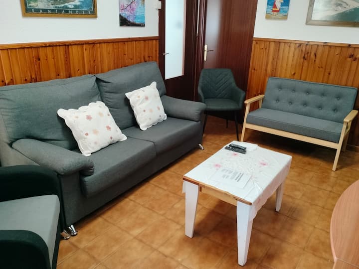 Disfruta De Vivienda, Barbacoa, Tumbonas, Cenador. - Suances