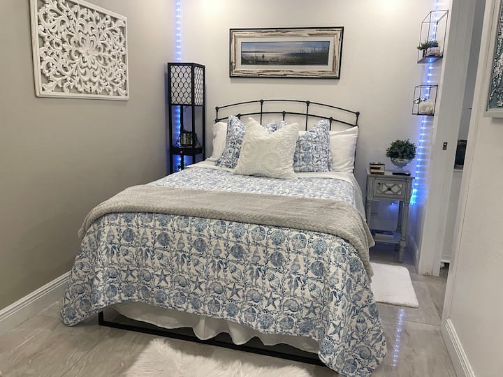 Sweet Suite Waiting For You. - Lehigh Acres, FL