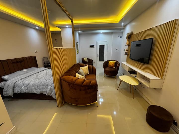 Studio / 1 Bedroom/ 1 Queen Bed - Addis-Abeba