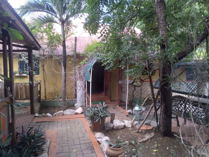 Cultureel Huisje/ Knoek Huisje - Curaçao