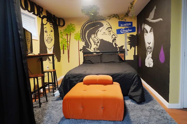 The Art House - Riverdale, GA