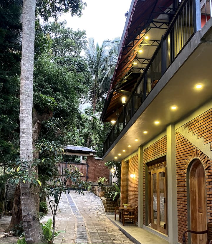 Kandy Brick Bungalow - キャンディー