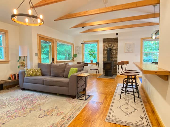 Sunny Cabin 3 Miles From Downtown Asheville, Wifi - Asheville, NC