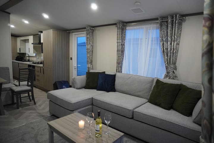 Static Caravan. Named Neptune - Felixstowe