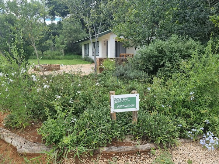 Oude Doornbosch Bushwillow Off-grid Cottage - Magaliesburg