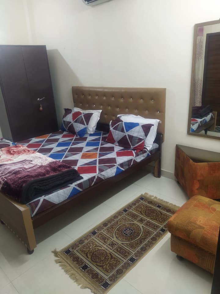 Serene Homestay Airbnb - 암리차르