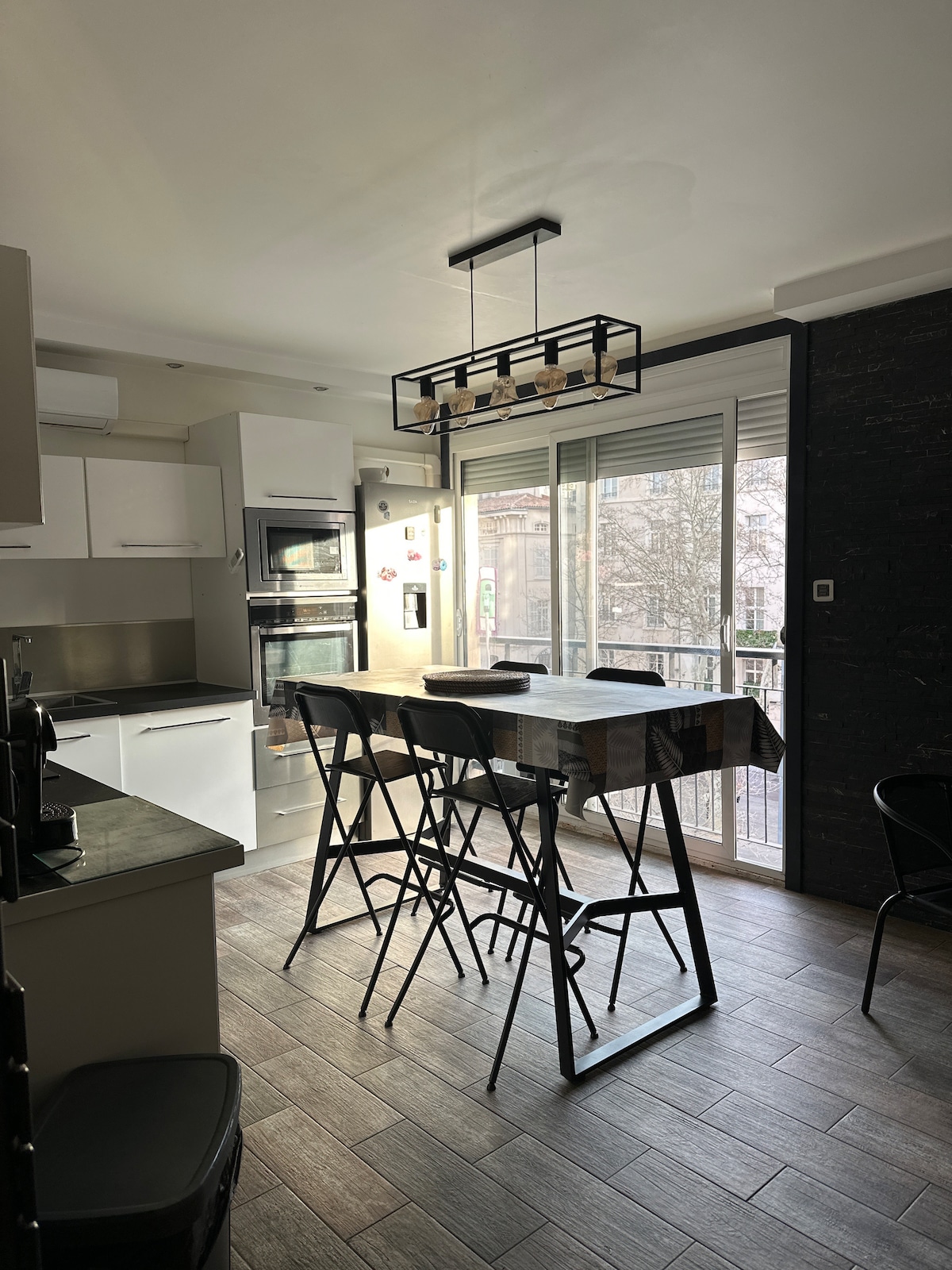 Designer apartment in the city center - Flats for Rent in Marseille ...