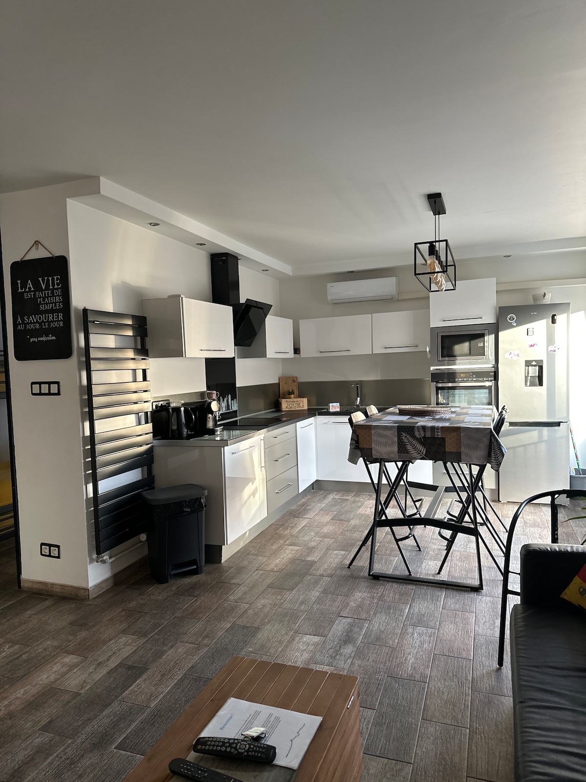 Designer apartment in the city center - Flats for Rent in Marseille ...