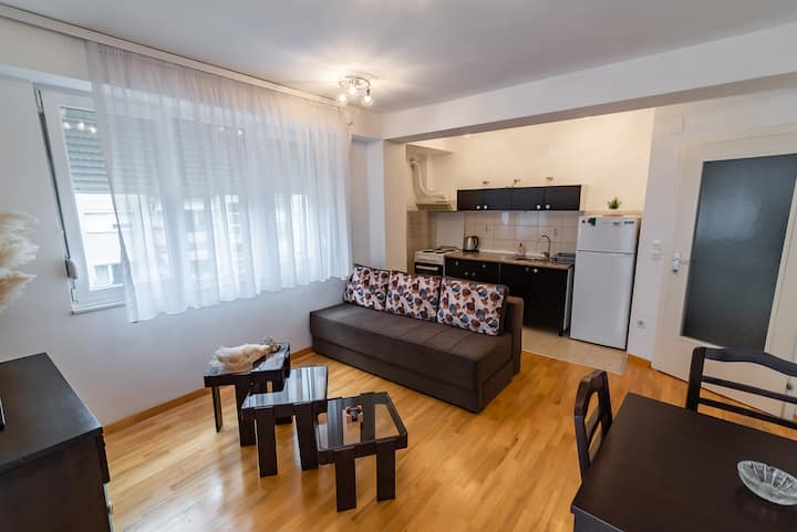 Alex Cosy Quarters - 2 Bedrooms & Private Parking - Ohrid