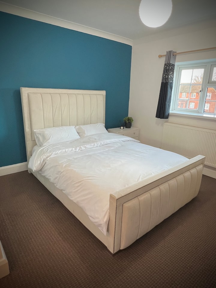 Studio Flat In Watford
(Close To Harry Potter) - Watford
