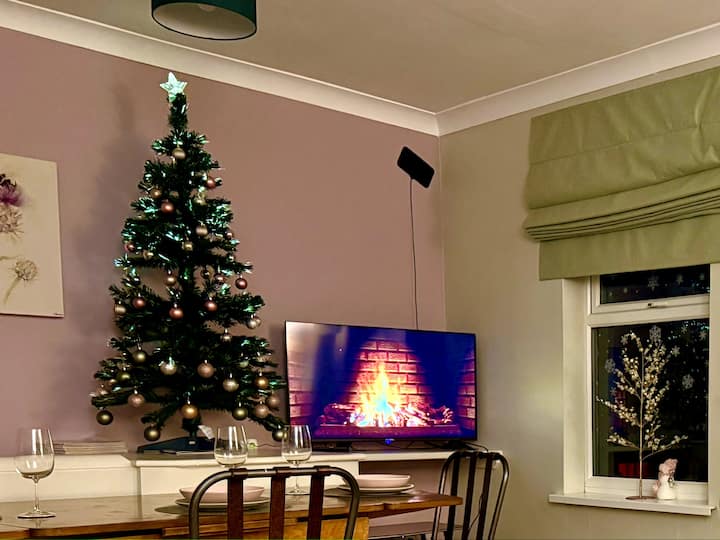 Local Host & Owner Wishing You A Wonderful Stay! - Nottingham