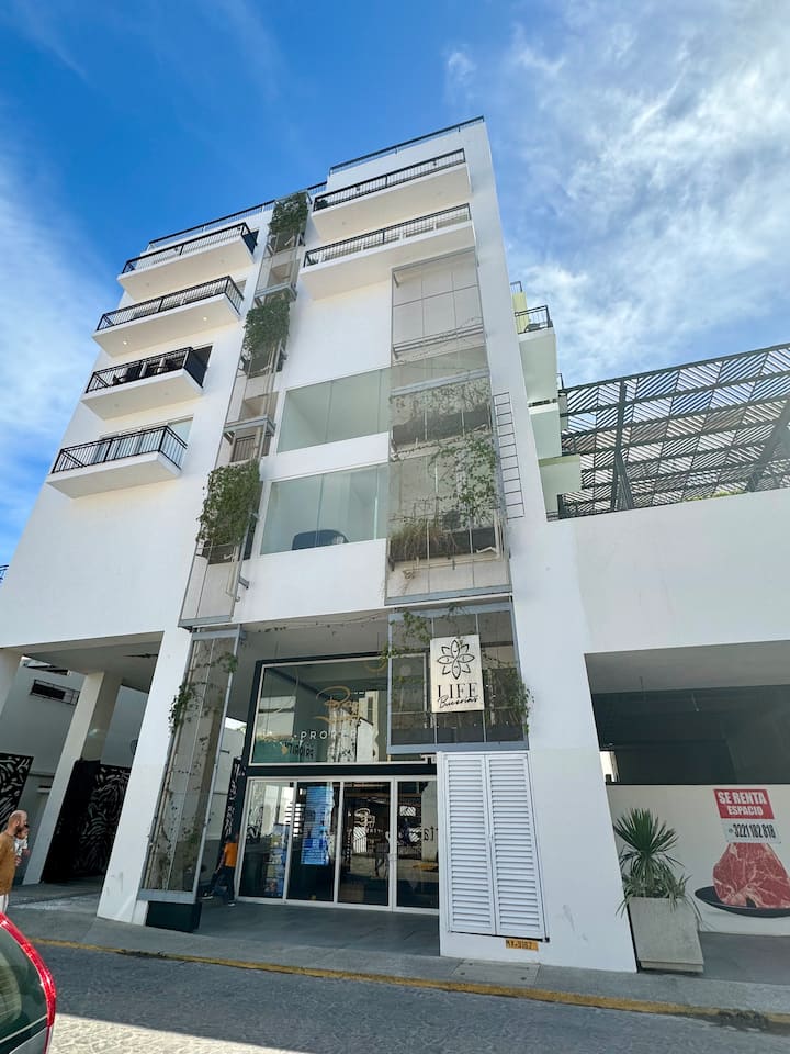 Bucerias Golden Zone Apt Life Near Beach W/pool - Bucerías