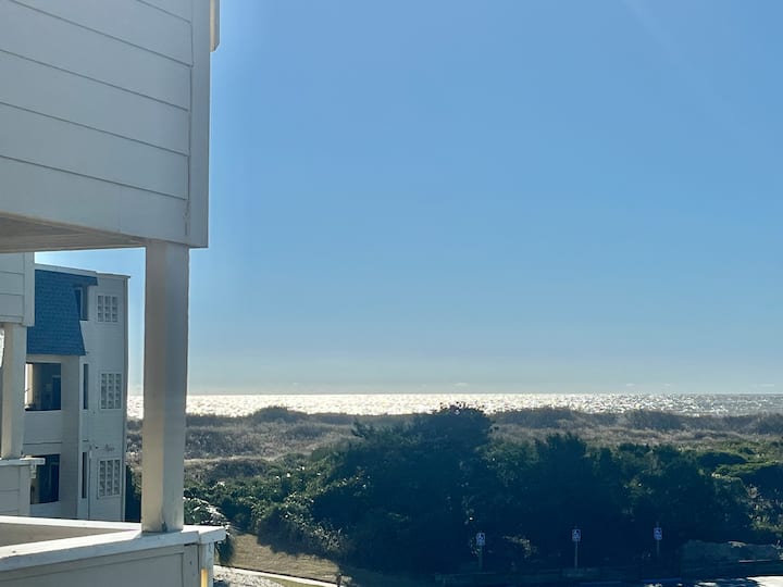 Rita’s Restful Oceanview-sleeps 6 Pool - Morehead City, NC