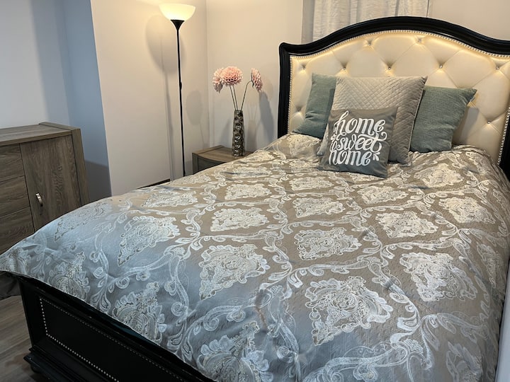 Newly Renovated 1-bdrm Private Suite Near The Lake - Pickering