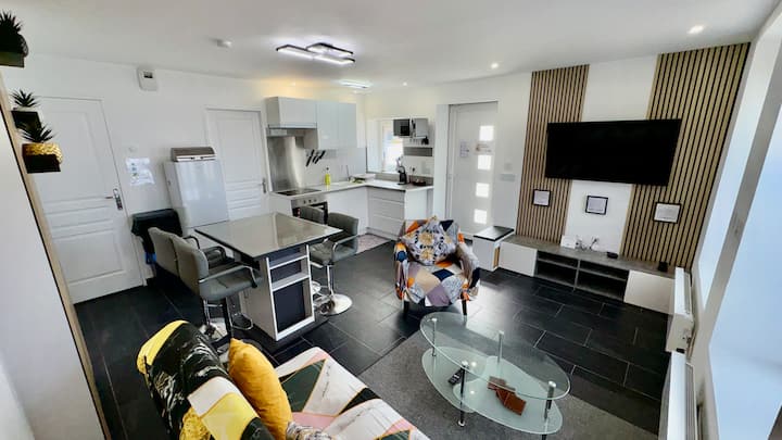 “Appartement Complet, à Deux Pas Des Commerces” - Orléans