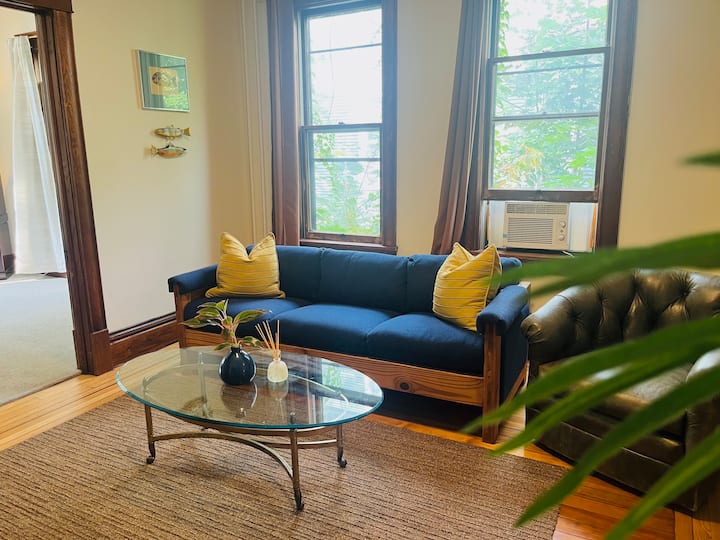 Minneapolis Private Retreat - Minneapolis, MN