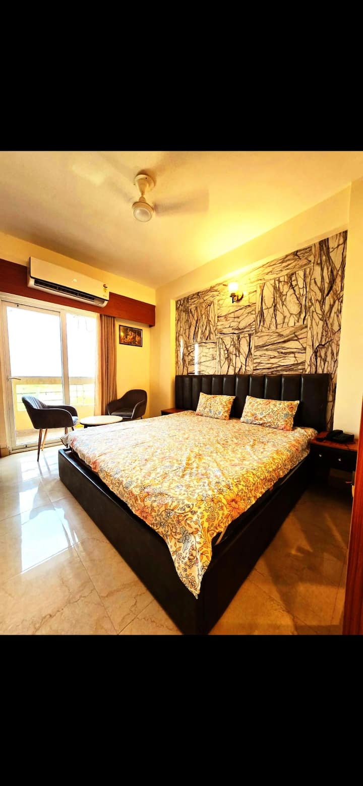 Serene Hko Vrindavan Stay 1bhk (Centrally Located) - Vrindavan