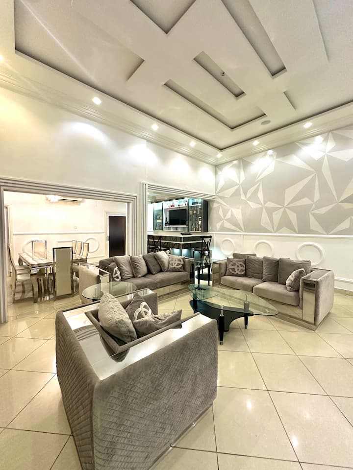Legon Luxe Estate - 가나