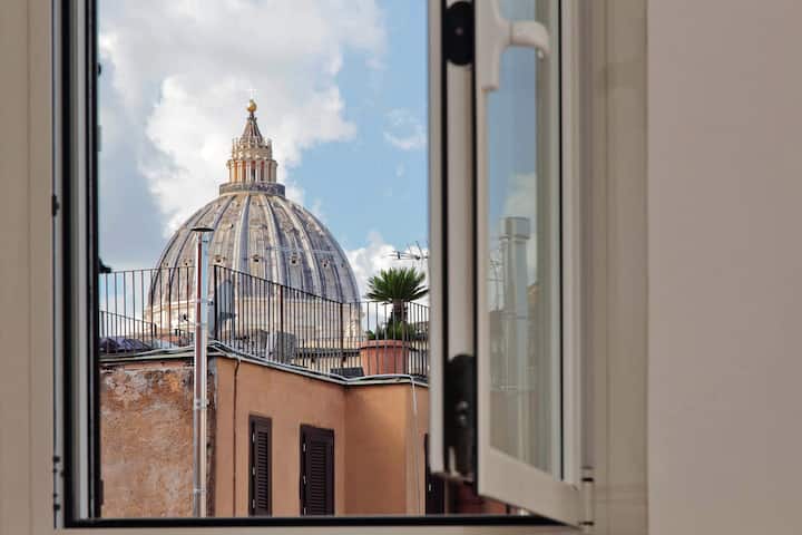 Vatican Rays House Apt. View Of Saint Peter’s Dome - Rome