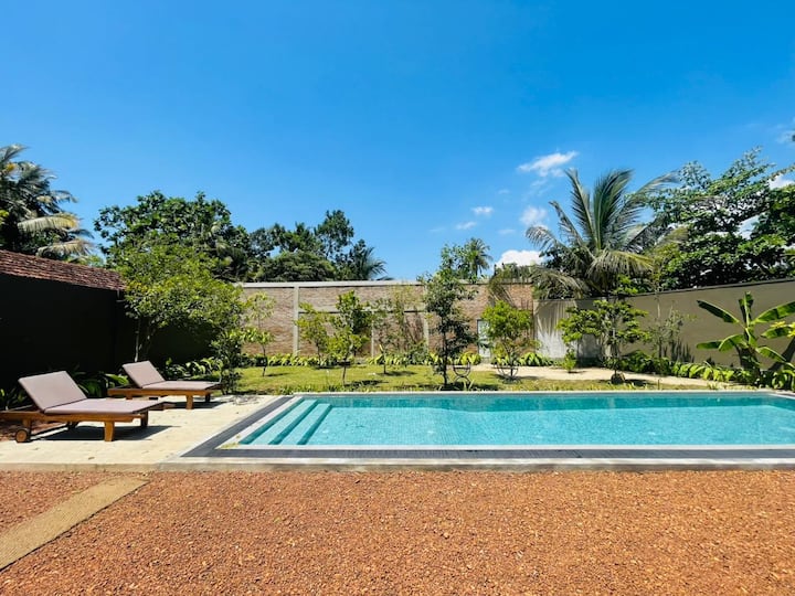Dhyana Beach Villa With Private Pool - スリランカ
