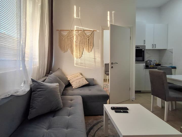 Apartment With A Bedroom 5 Minutes To The Beach - Budva