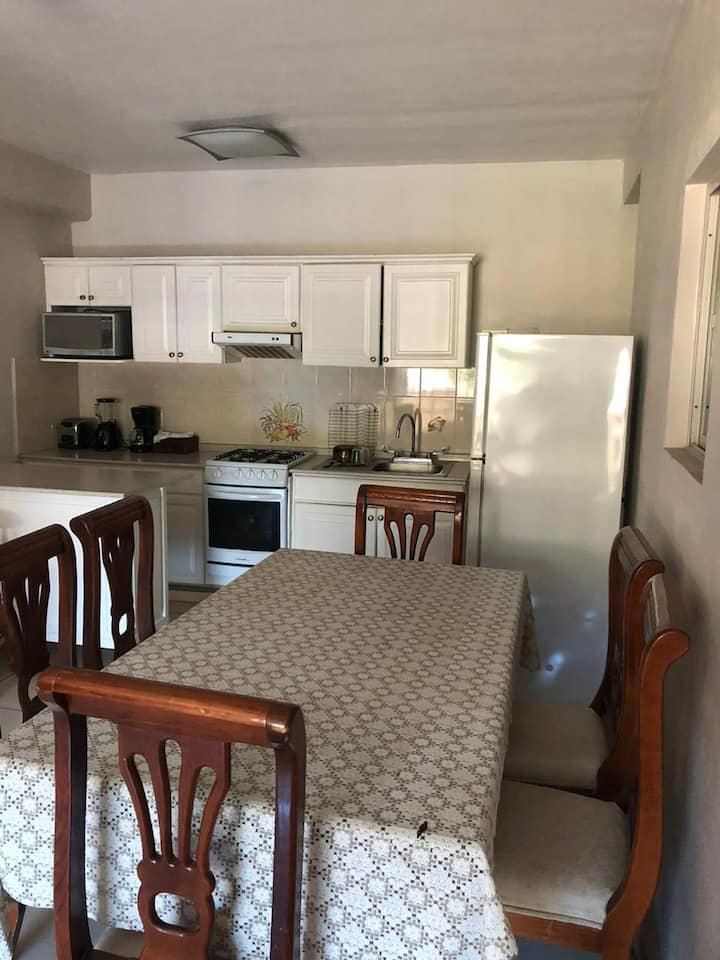 Comodidad A Tu Alcance
Céntrico Y A Pie De Playa - Zihuatanejo