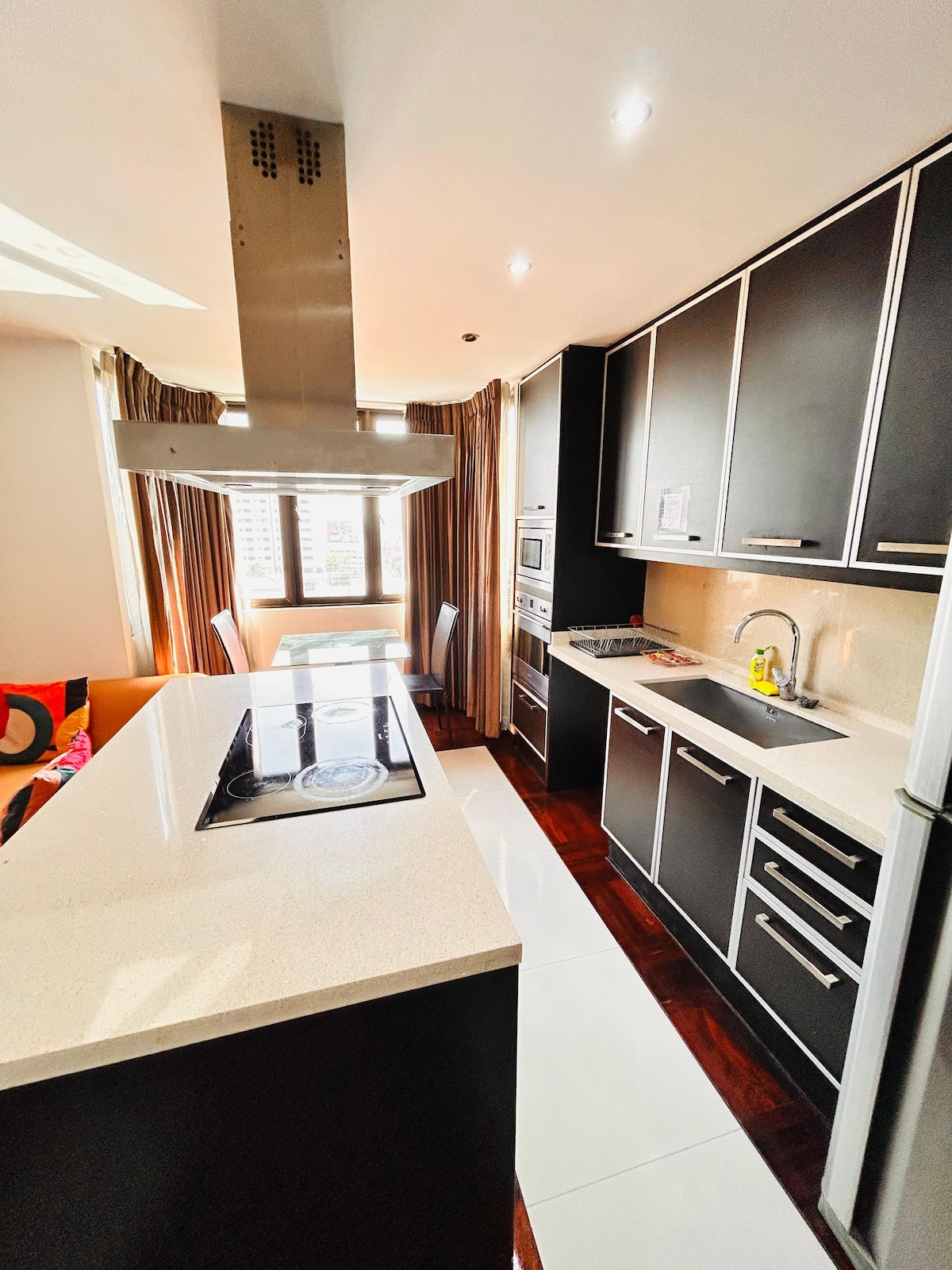 6 bedroom apartment @omni complex, nana - Apartments for Rent in Khet ...