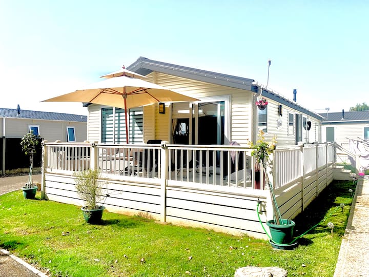 Luxury Coastal Lodge - Whitstable