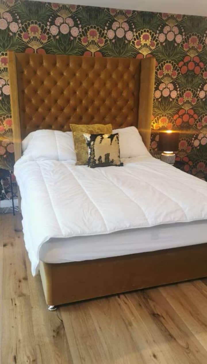 Beautiful Double Room Near Galway City (€99 Pn) - Loughrea