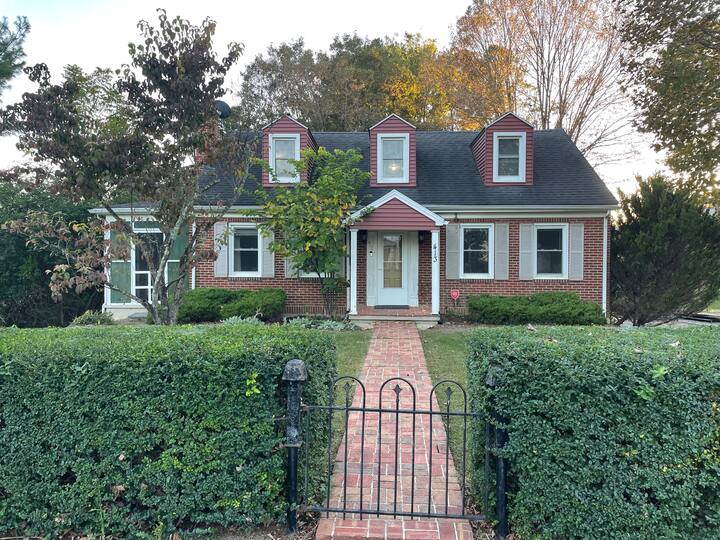 Newly Renovated Home - Historic Downtown Lexington - Lexington, VA